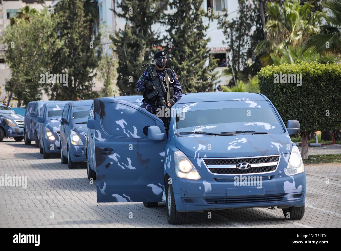 Gaza City, The Gaza Strip, Palestine. 19th Apr, 2019. Police men belong ...