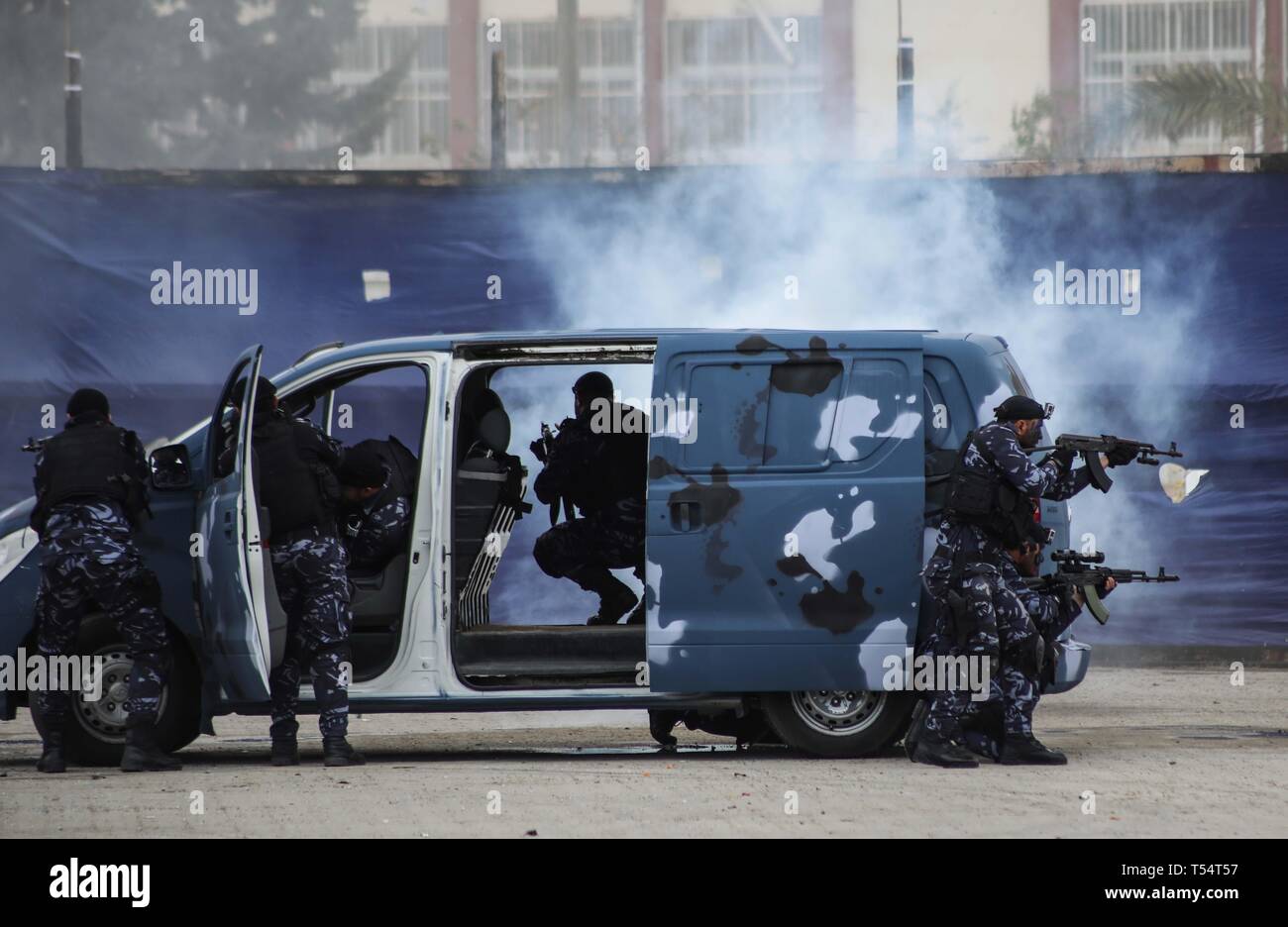 Gaza City, The Gaza Strip, Palestine. 19th Apr, 2019. Police men belong ...