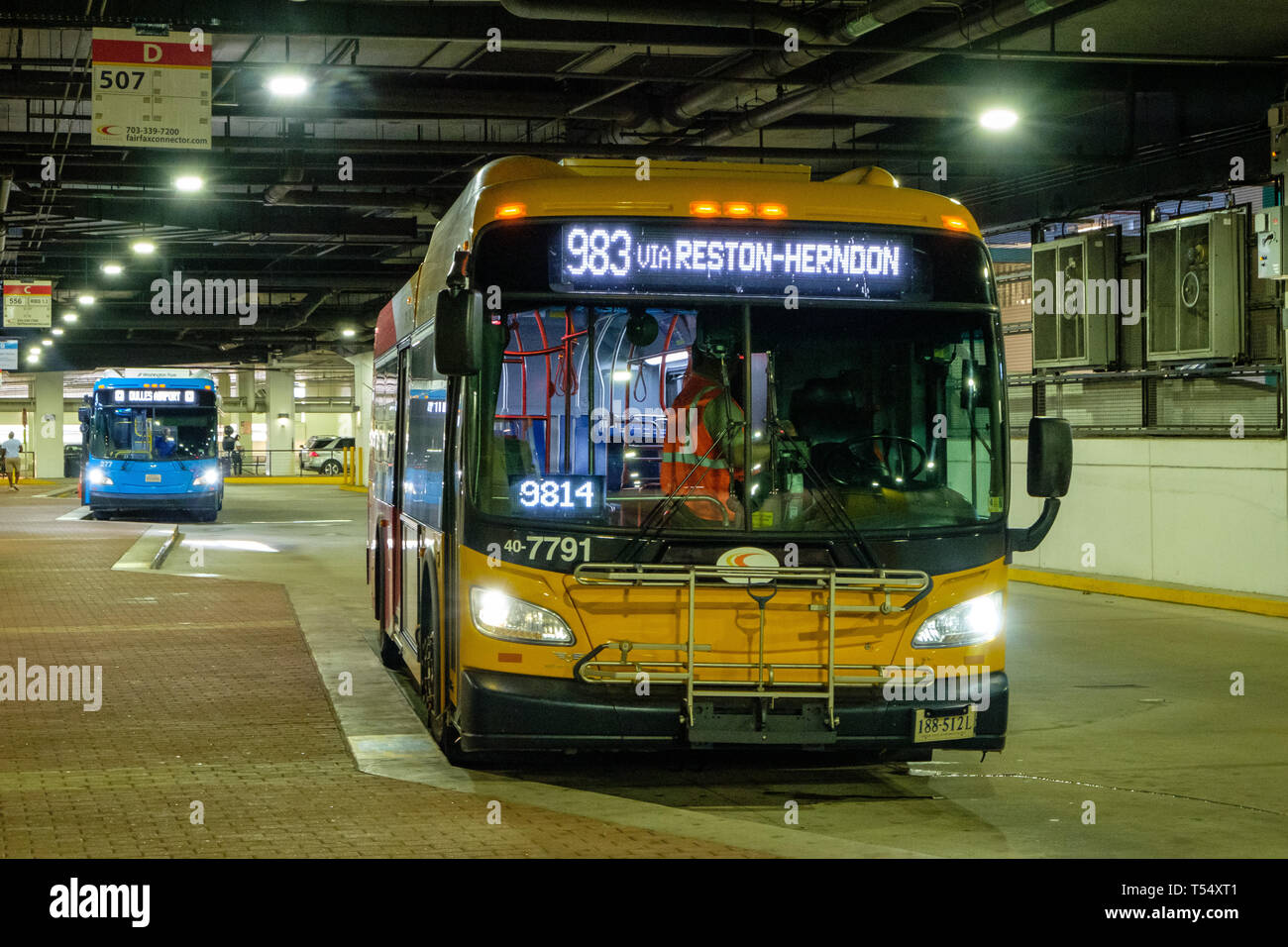 Wiehle reston east station hi-res stock photography and images - Alamy