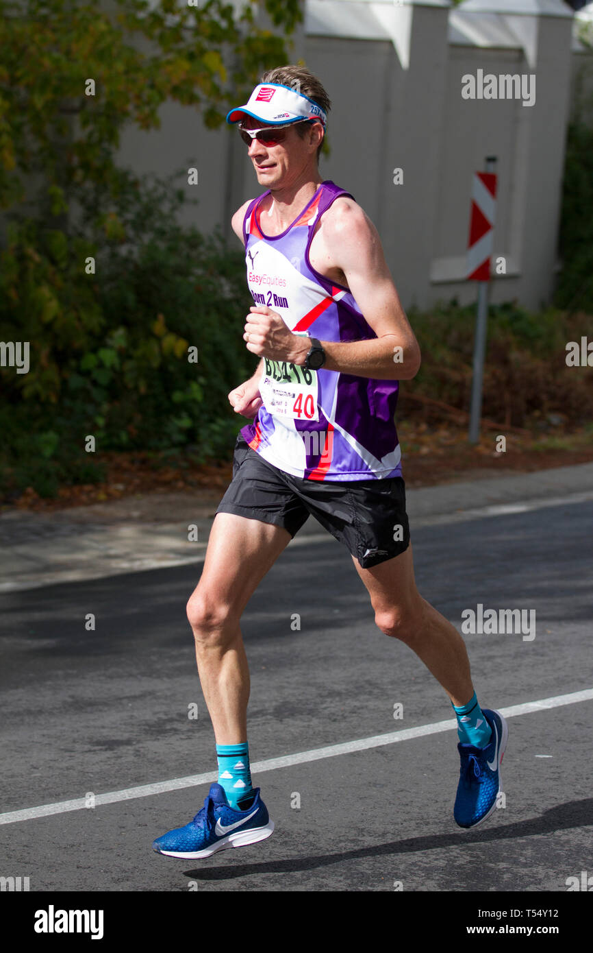 Running the Old Mutual Two Oceans Marathon Stock Photo - Alamy