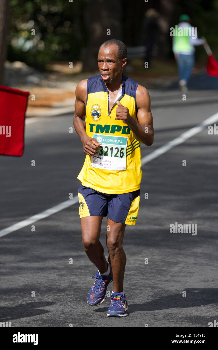 Running the Old Mutual Two Oceans Marathon Stock Photo - Alamy