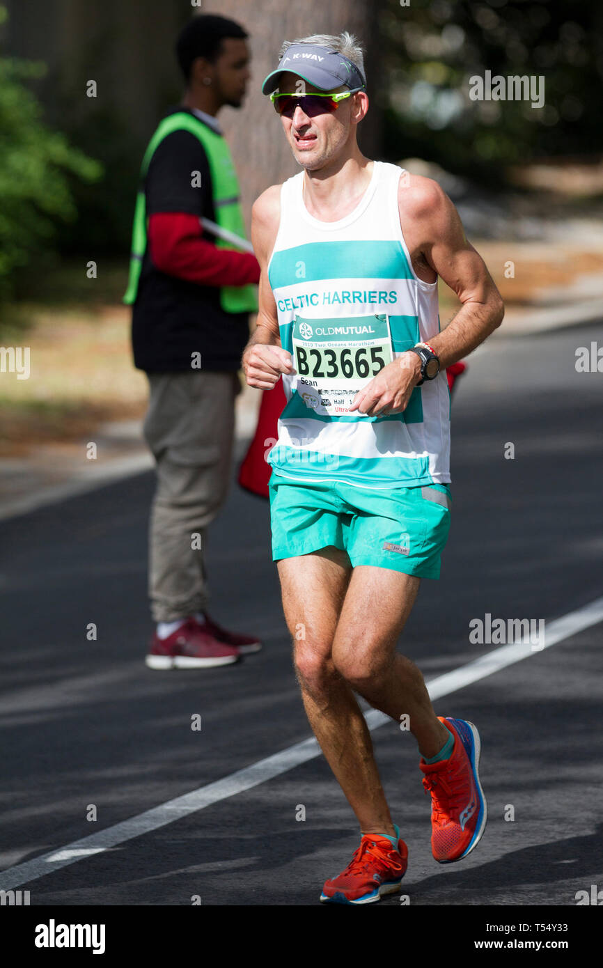 Running the Old Mutual Two Oceans Marathon Stock Photo - Alamy