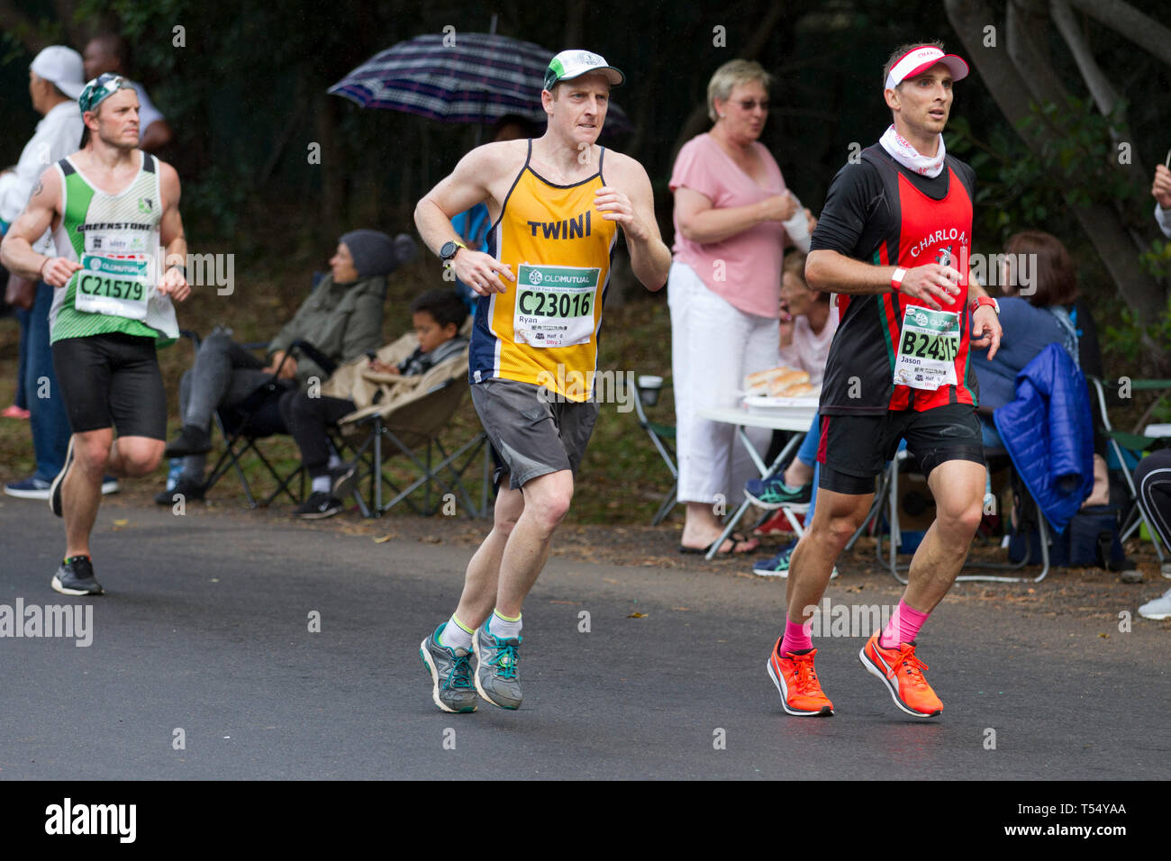 Running the Old Mutual Two Oceans Marathon Stock Photo - Alamy