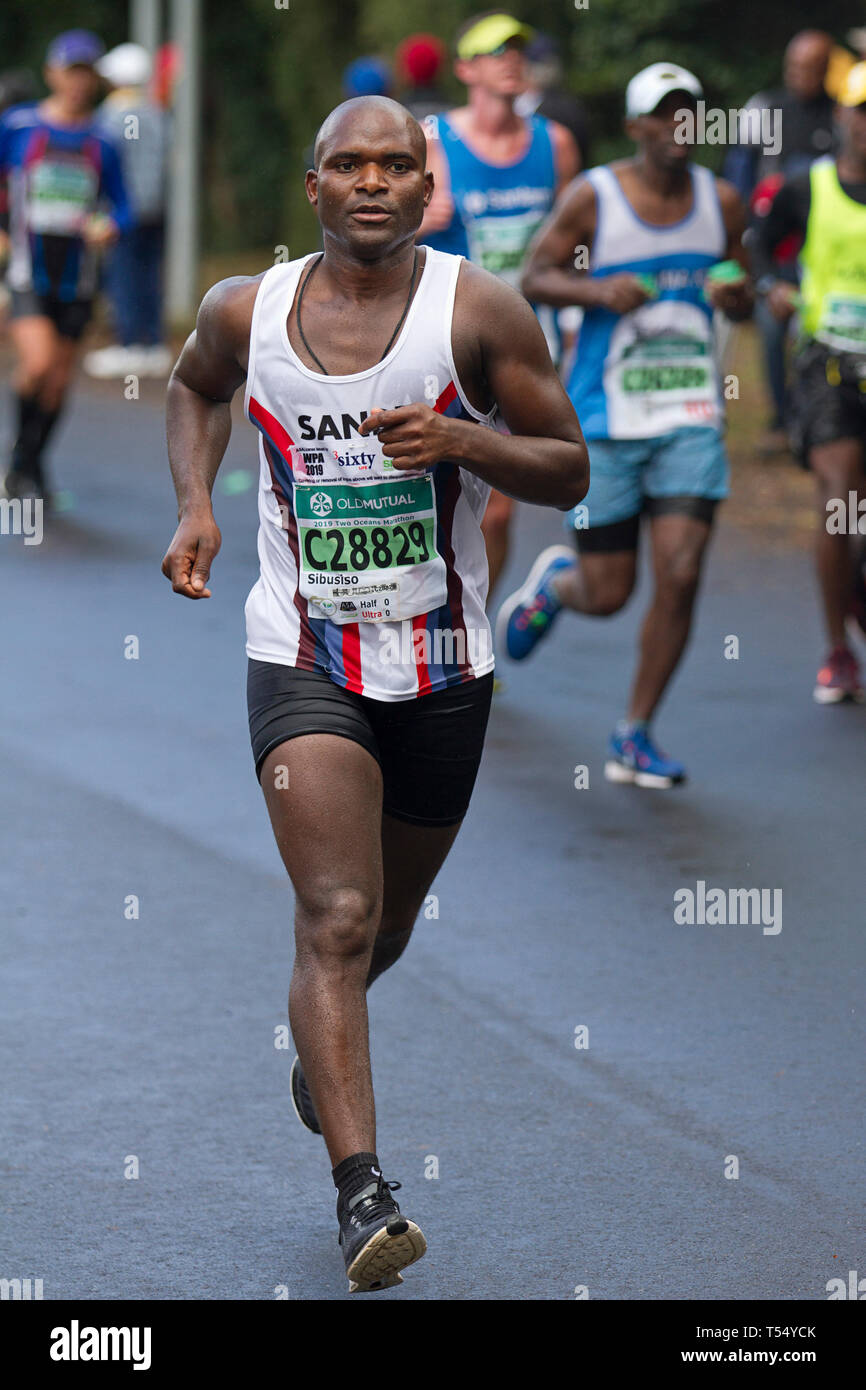 Running the Old Mutual Two Oceans Marathon Stock Photo - Alamy