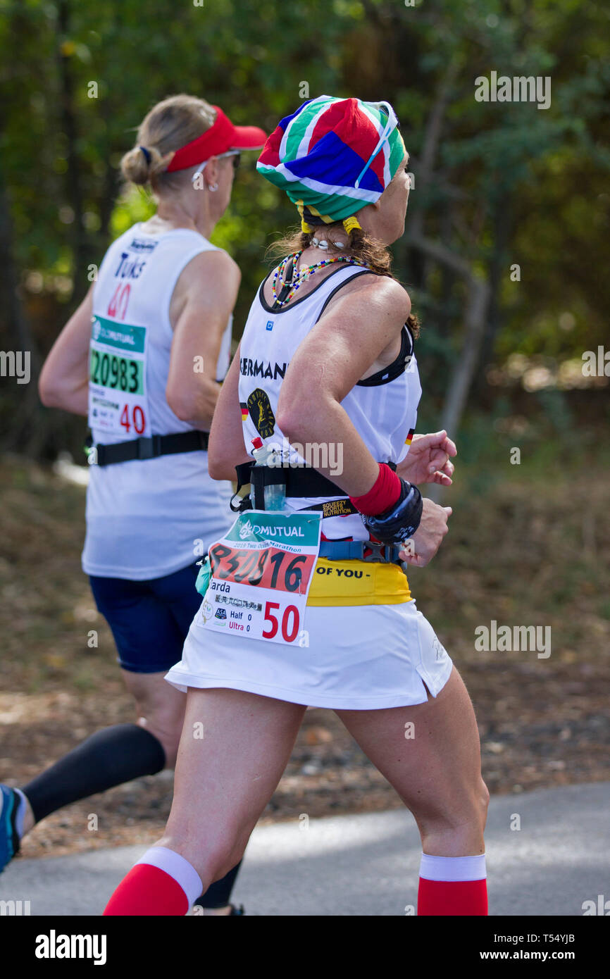 Old woman marathon runner hi-res stock photography and images - Alamy
