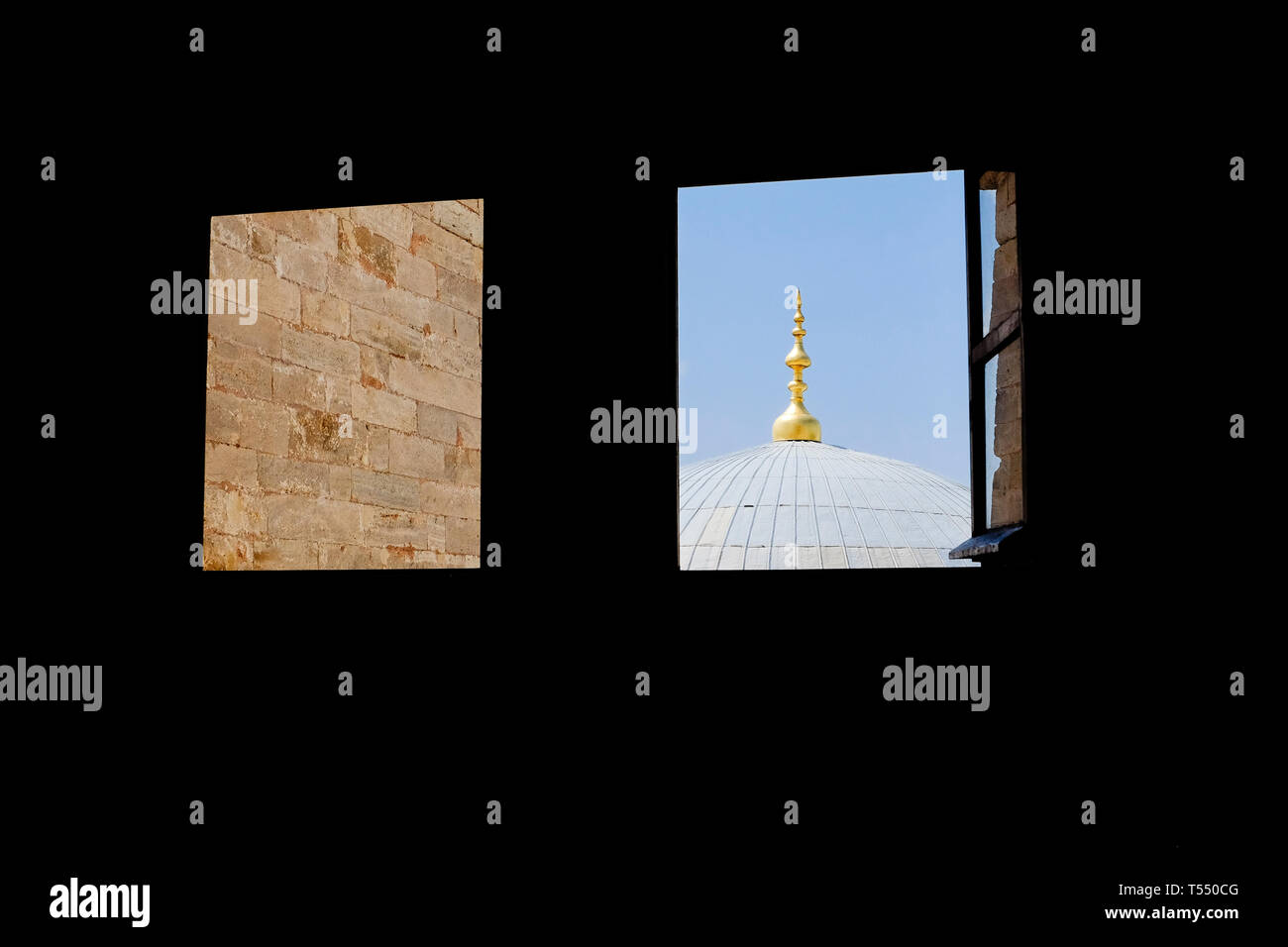 Mosque tower window hi-res stock photography and images - Alamy