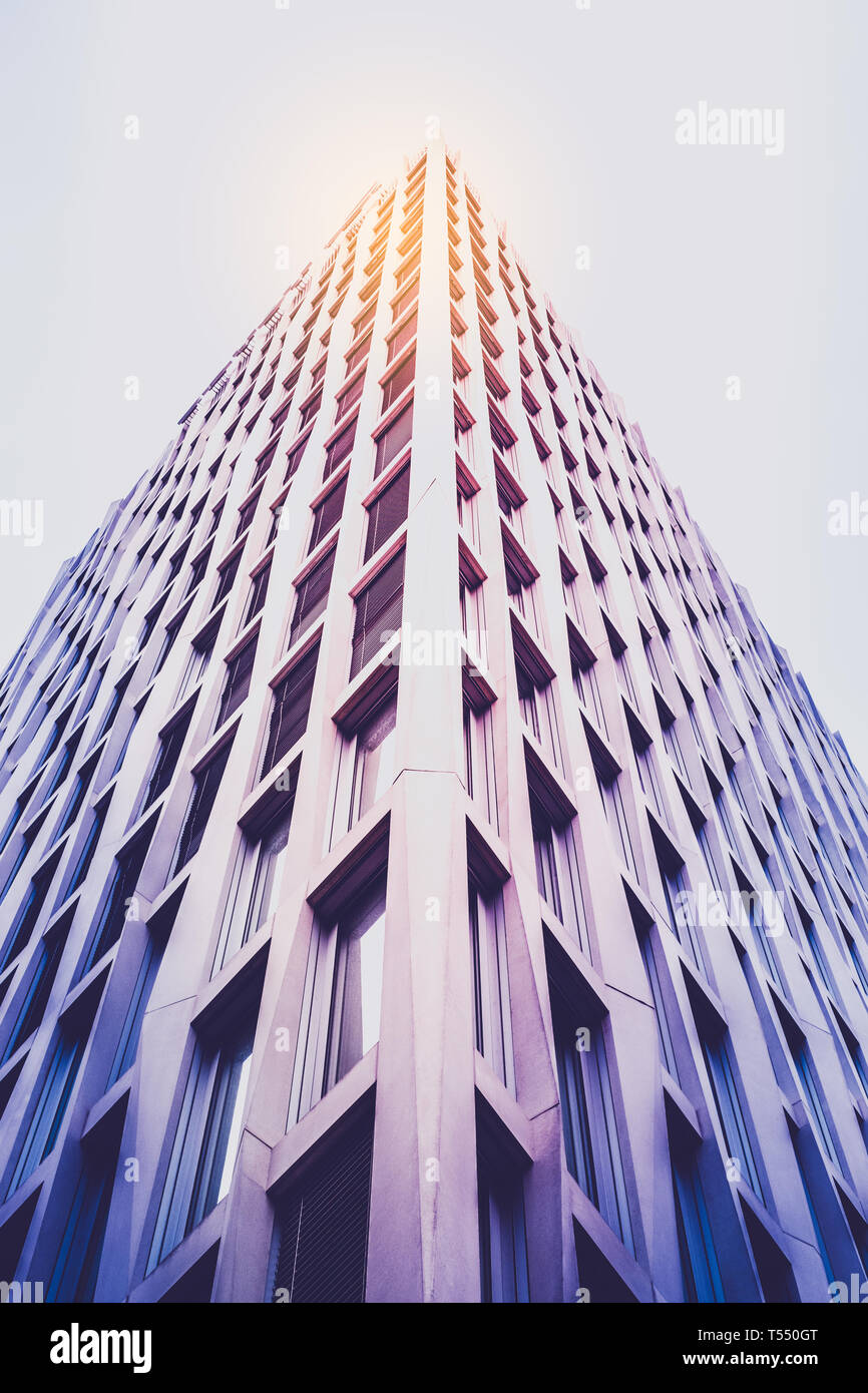 Windows on modern city building hi-res stock photography and images - Alamy