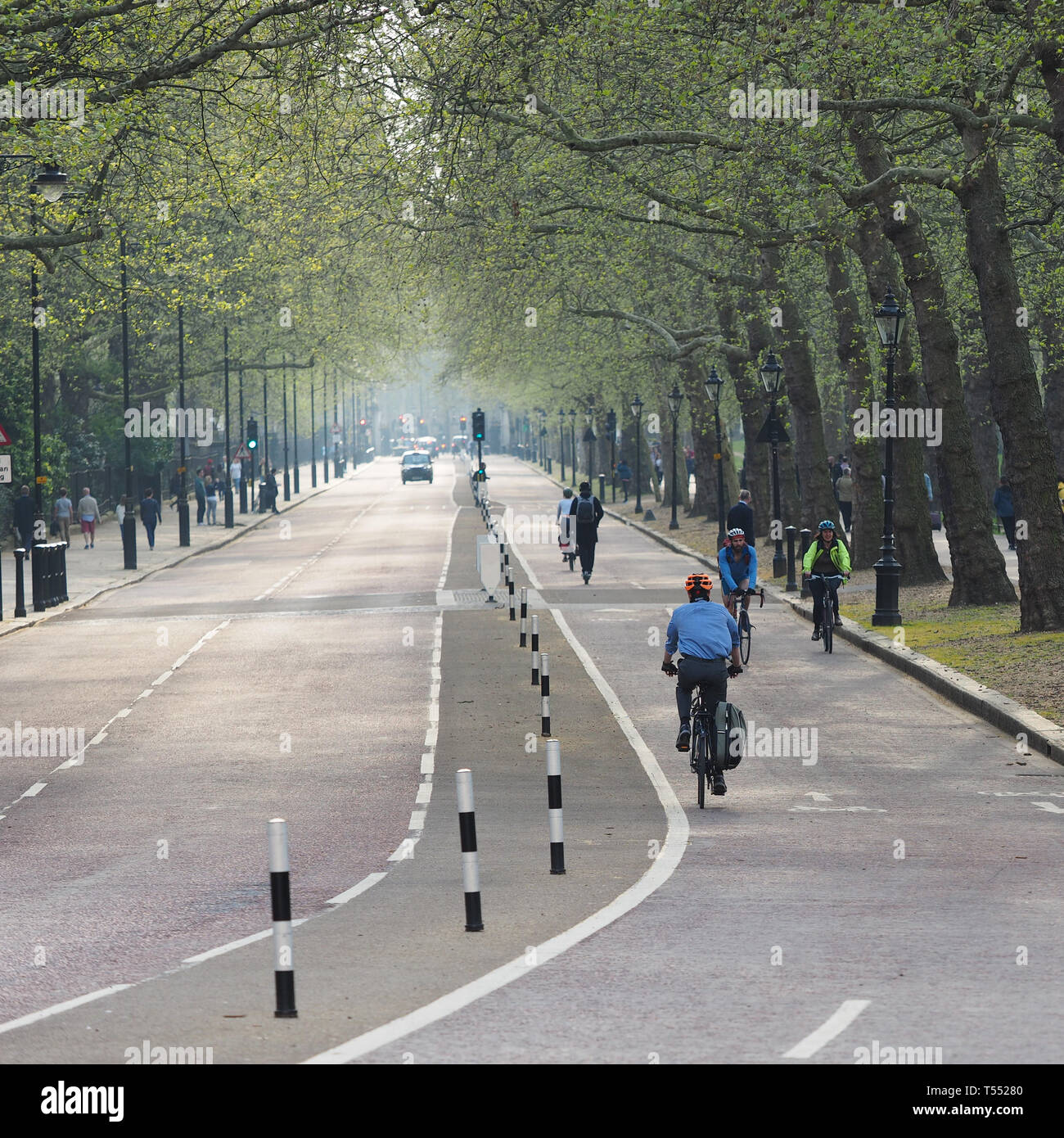 Cycling in London, England, UK Stock Photo - Alamy