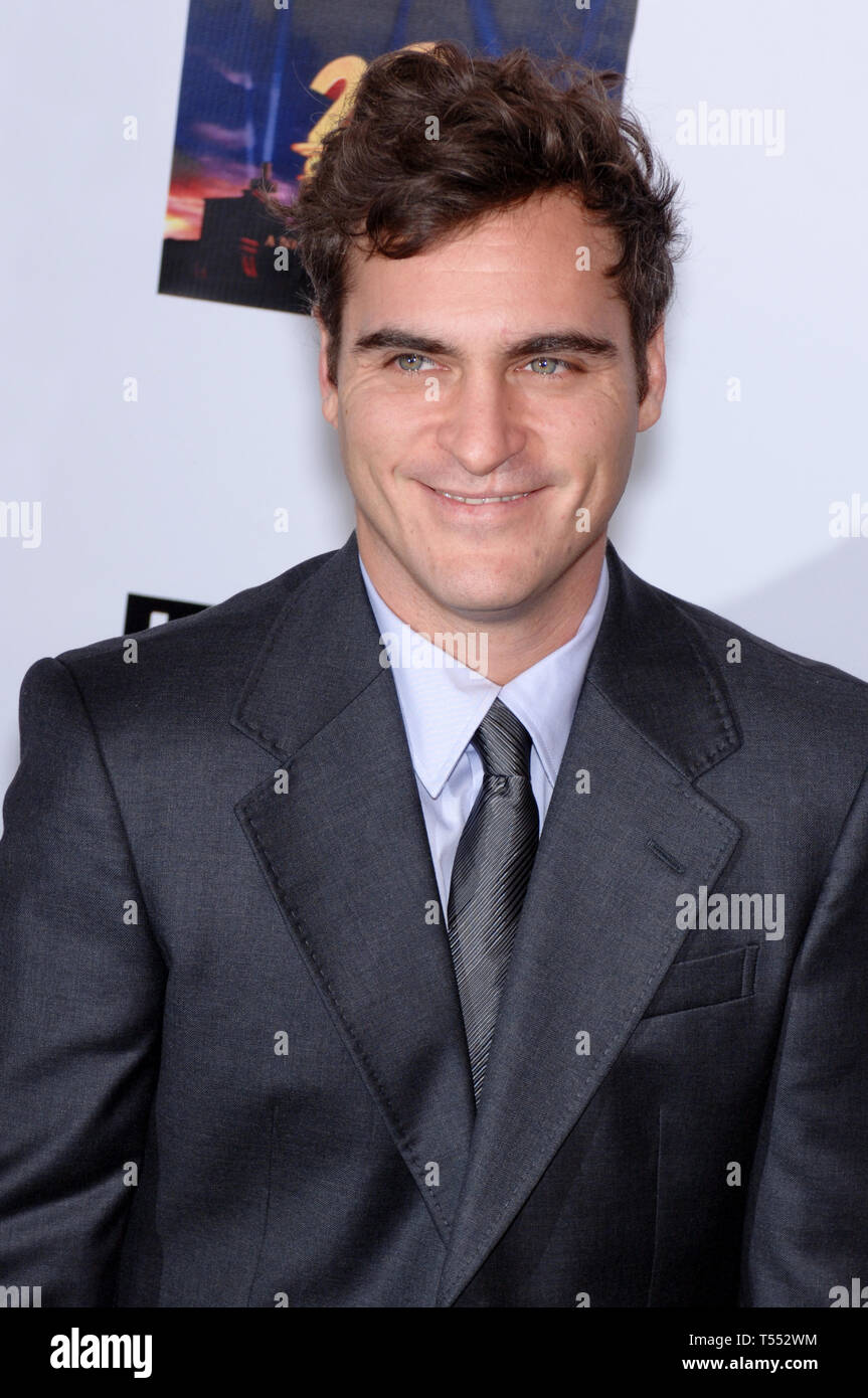 LOS ANGELES, CA. November 10, 2005: Actor JOAQUIN PHOENIX at a ...