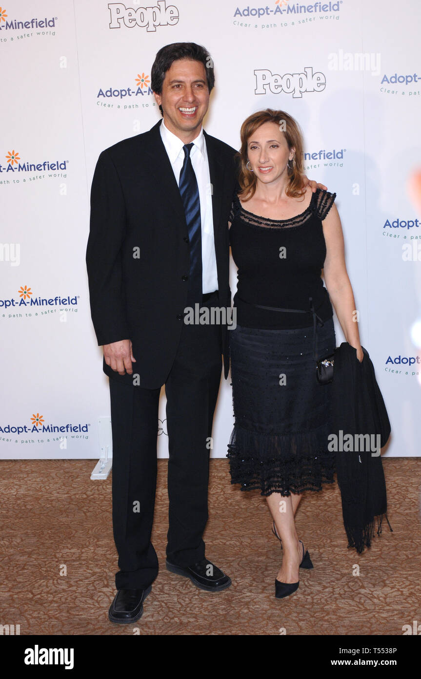 LOS ANGELES, CA. November 15, 2005: Actor RAY ROMANO & wife at the ...