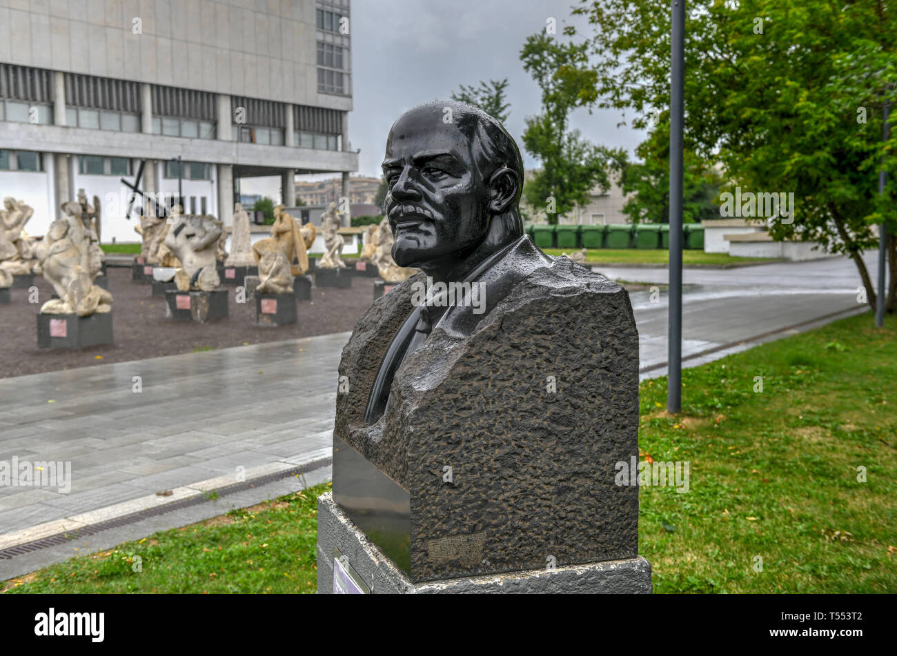 Moscow, Russia - July 18, 2018: Sculpture of Lenin in the Fallen ...