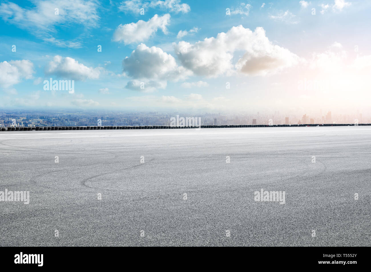 Car race track aerial view hi-res stock photography and images - Alamy