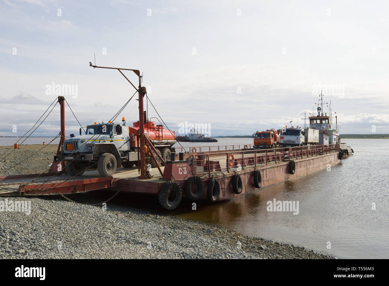 Tank car unloading hi-res stock photography and images - Alamy