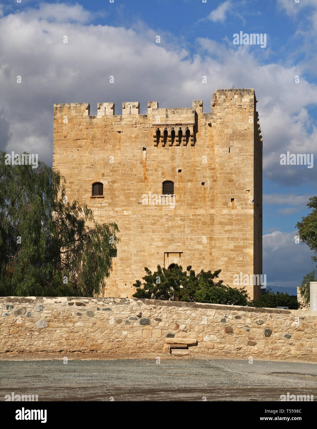 Historical kolossi hi-res stock photography and images - Alamy