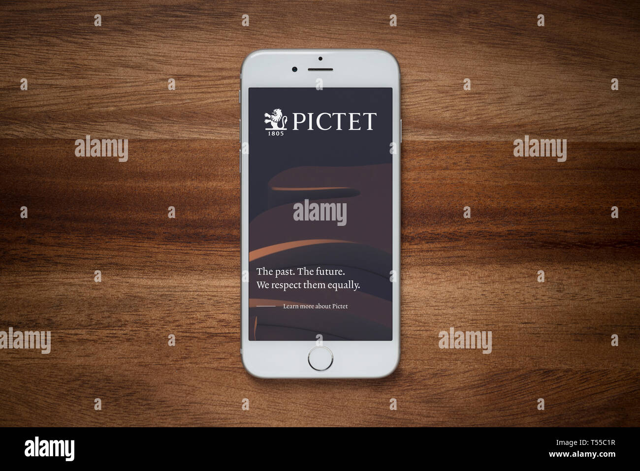 Pictet logo hi-res stock photography and images - Alamy