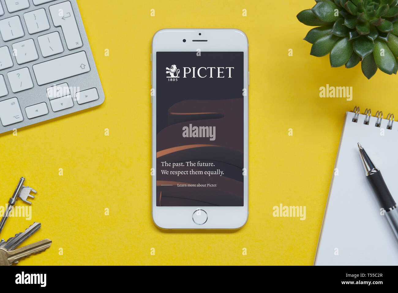 Pictet logo hi-res stock photography and images - Alamy
