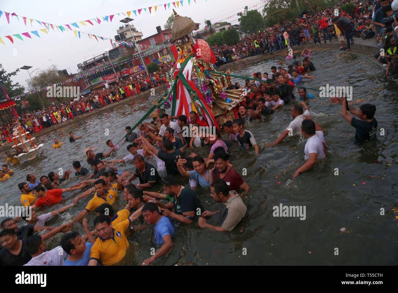 Kathmandu, Nepal. 20th Apr, 2019. Local people from Newar community ...