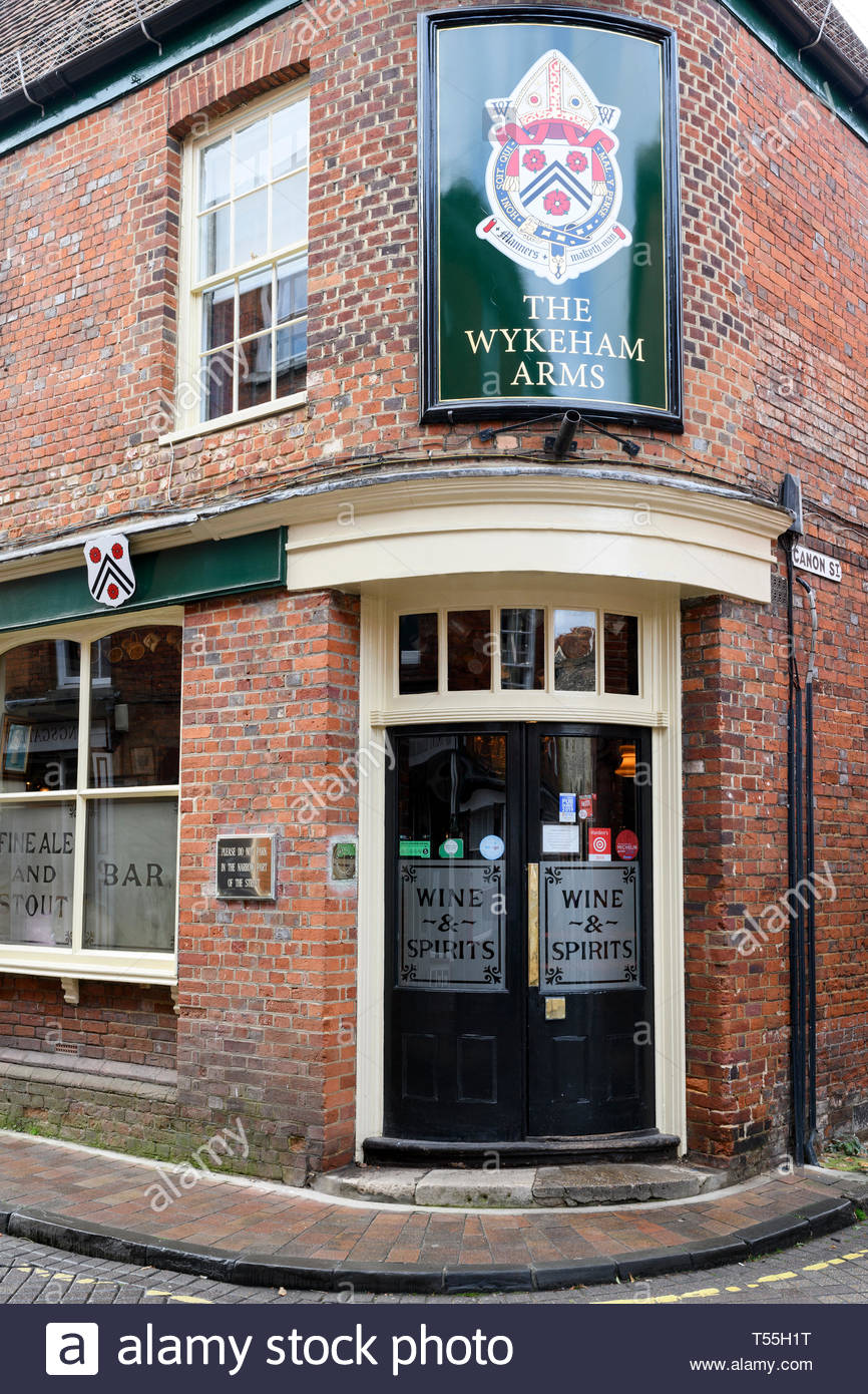 Pub Winchester England High Resolution Stock Photography and Images - Alamy