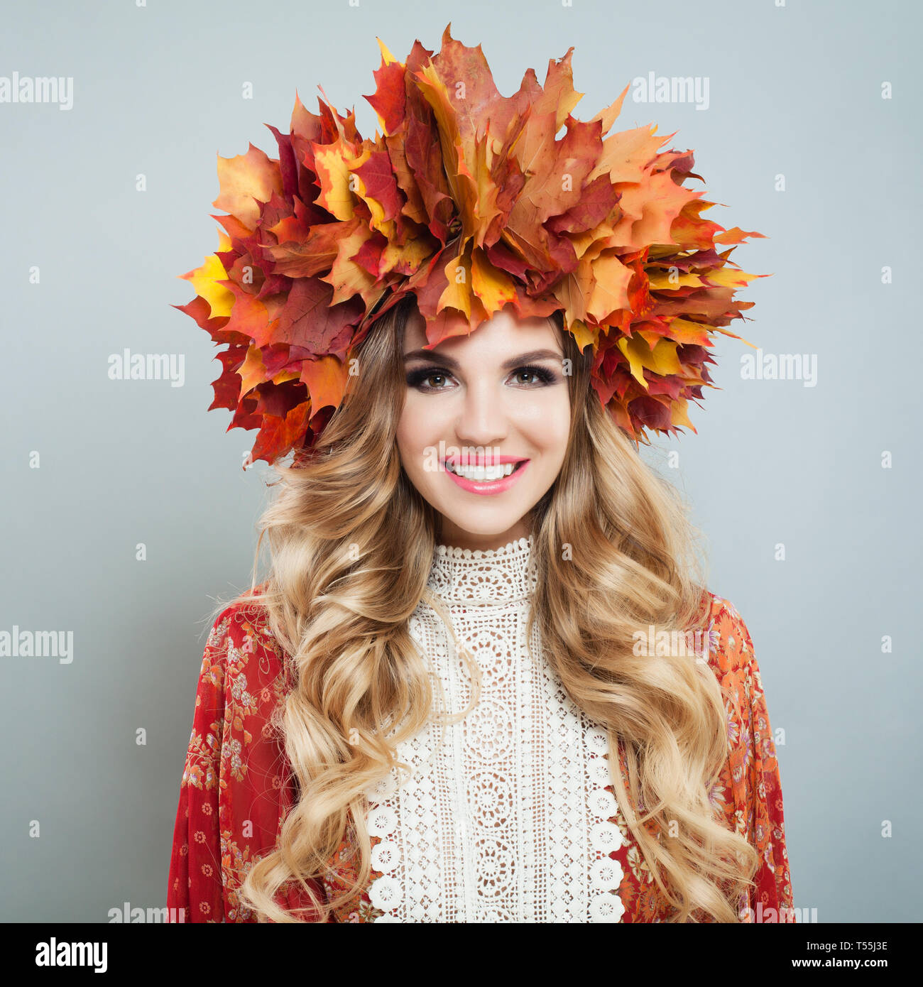 Cheerful autumn hi-res stock photography and images - Alamy