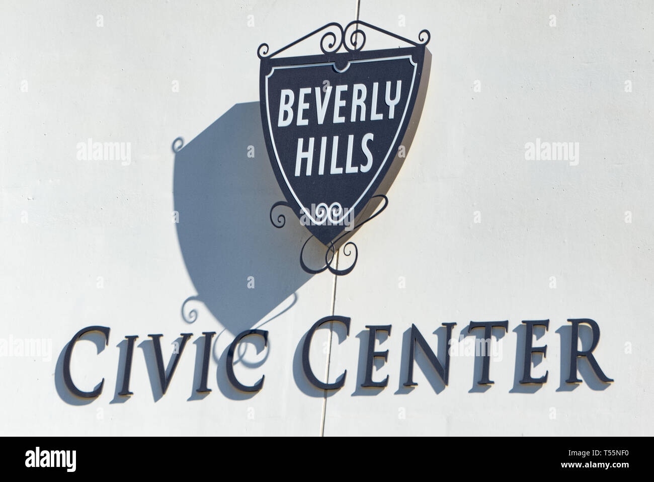 Beverly hills entrance sign hi-res stock photography and images - Alamy