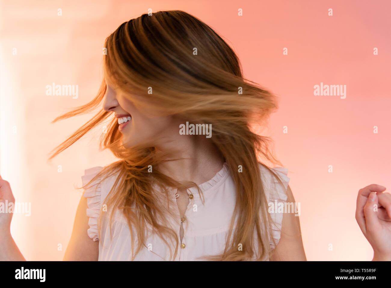 Women tossing hi-res stock photography and images - Alamy