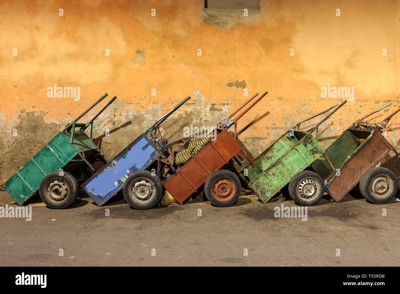 No carts hi-res stock photography and images - Alamy