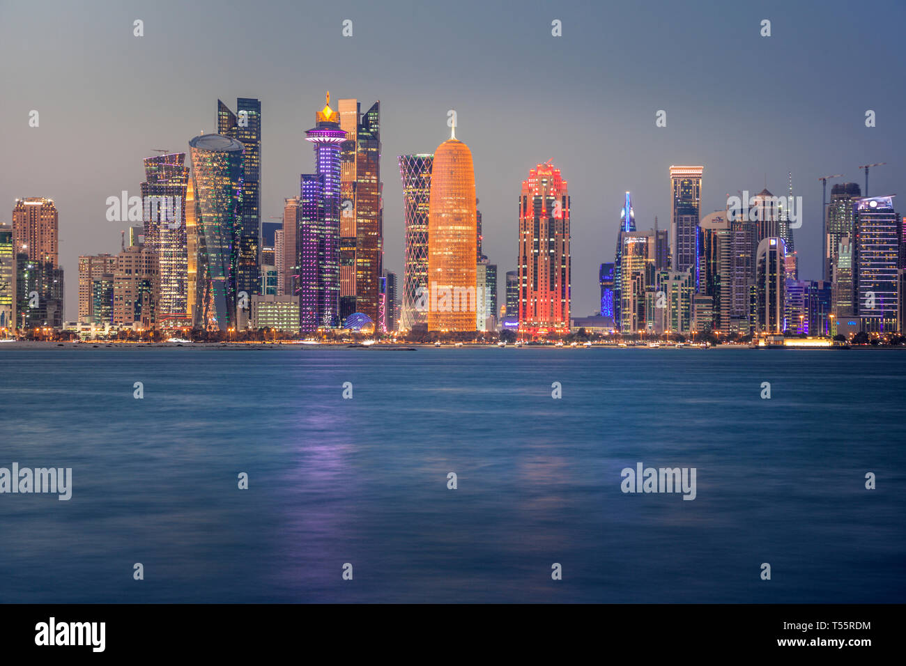 Doha qatar skyline sunset hi-res stock photography and images - Alamy