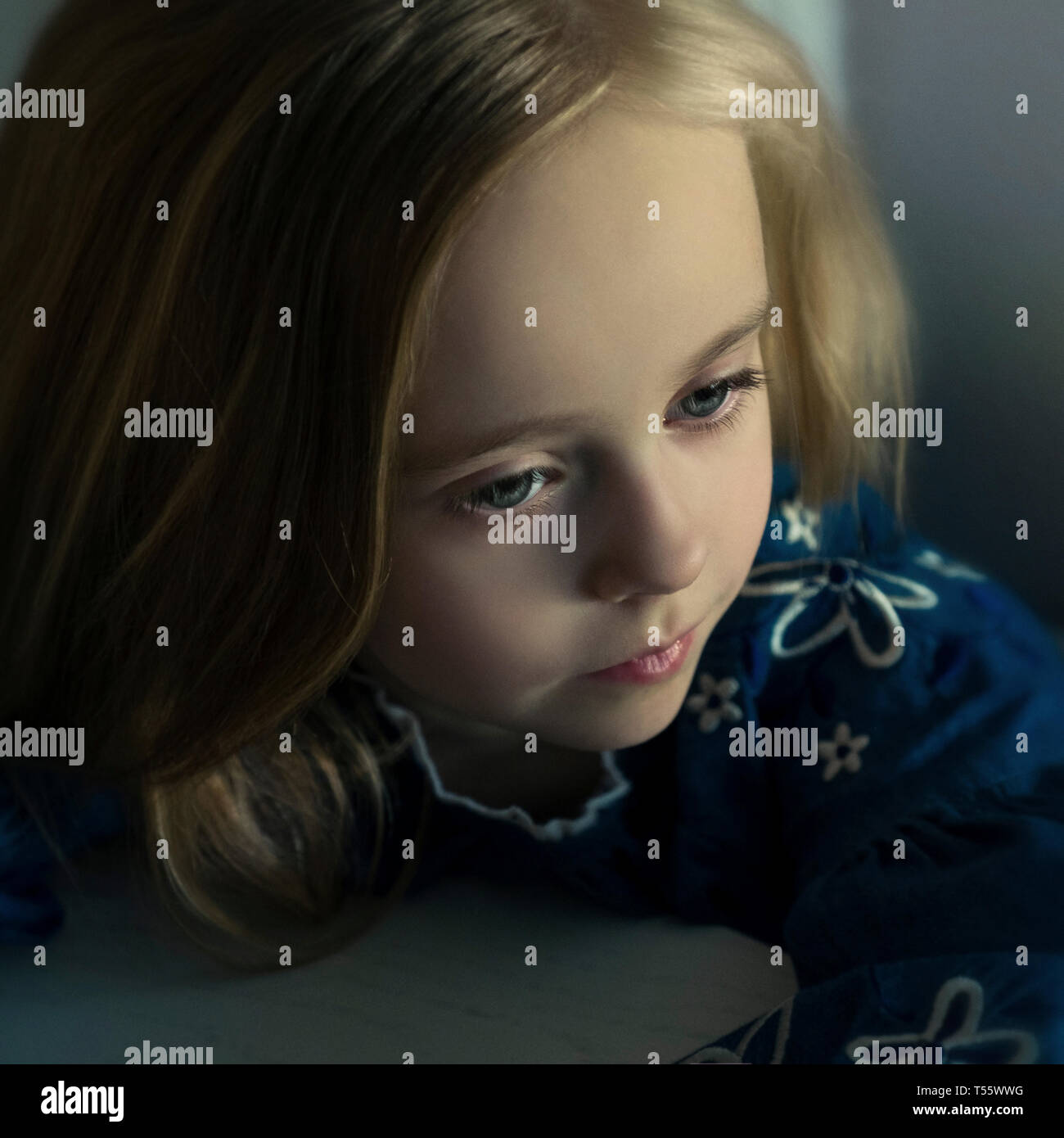 Girl in shadow hi-res stock photography and images - Alamy