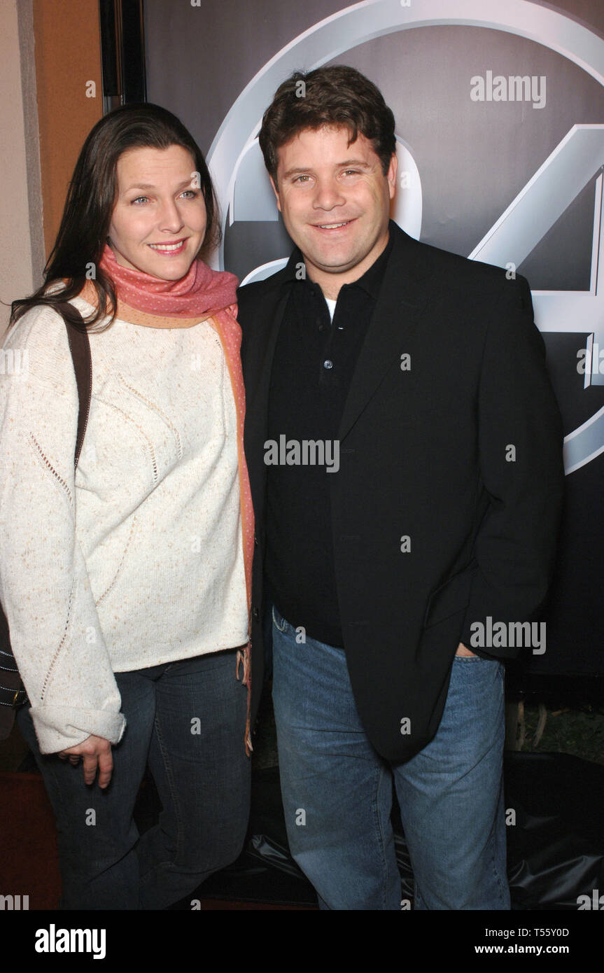 LOS ANGELES, CA. January 07, 2006: Actor SEAN ASTIN & wife at the 100th ...