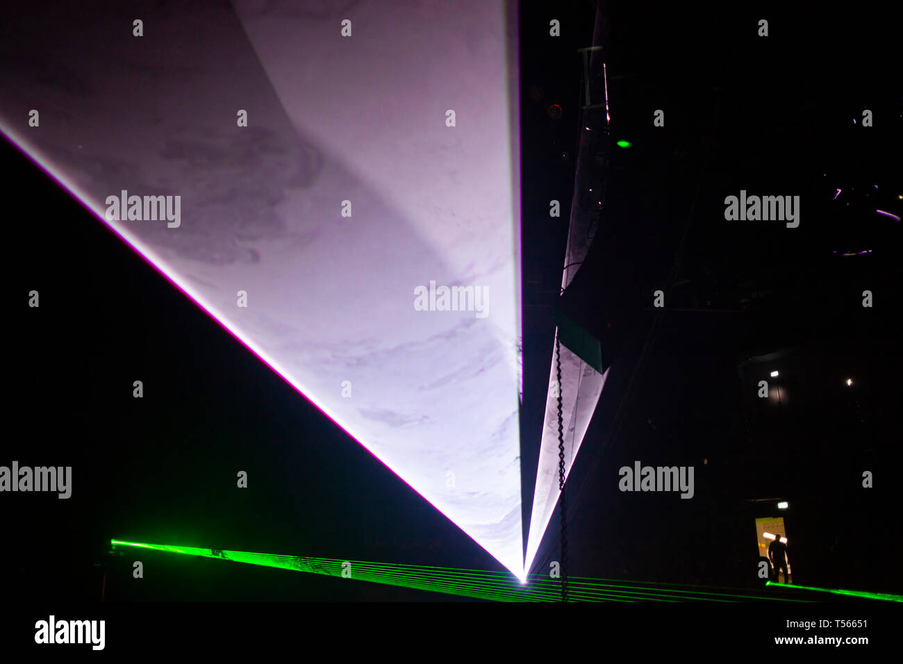 futuristic lights. Cyberpunk, Abstract lasers, Hi tech retro background ...