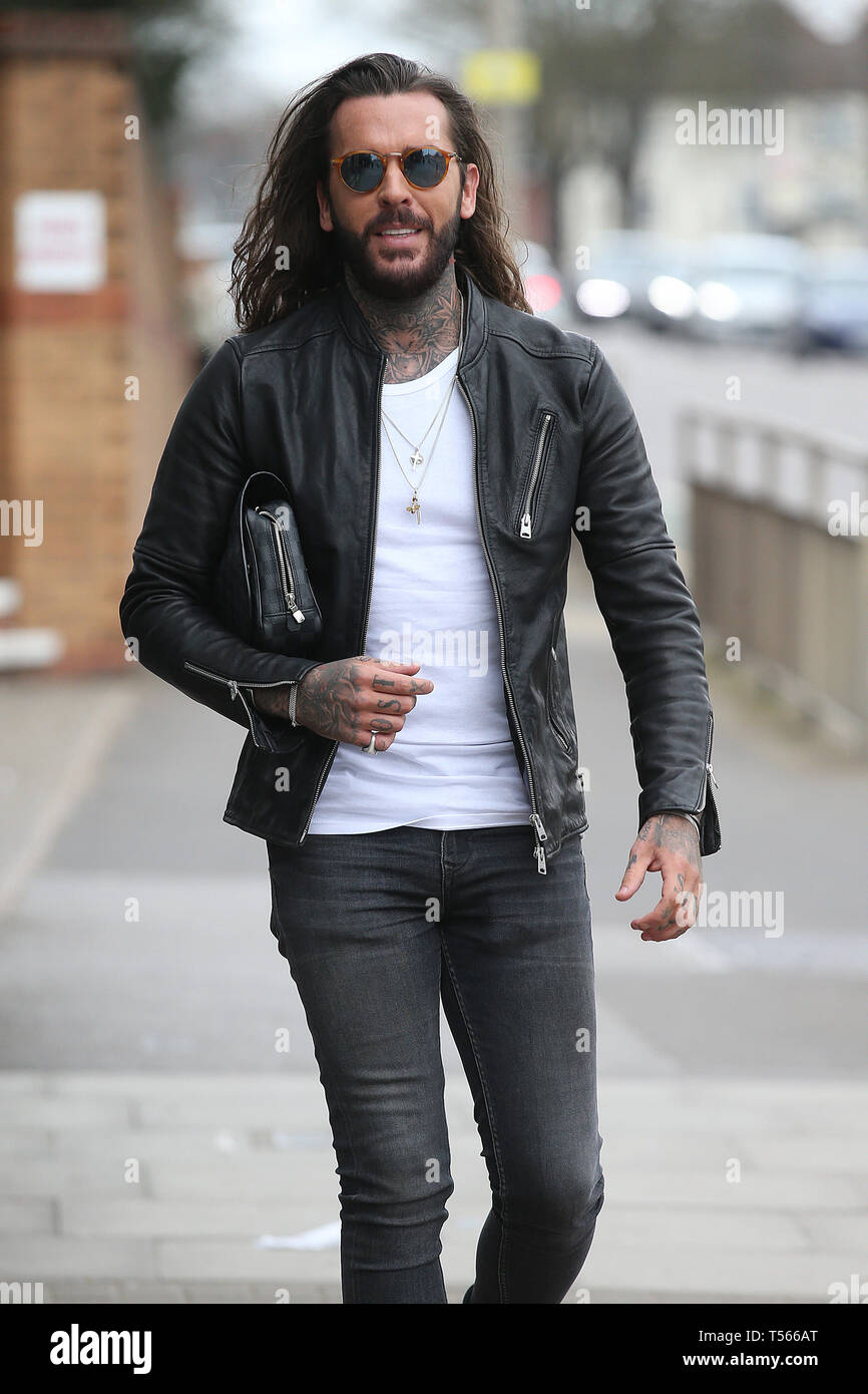 The male members of the cast of TOWIE film scenes at The Gallery Bar ...