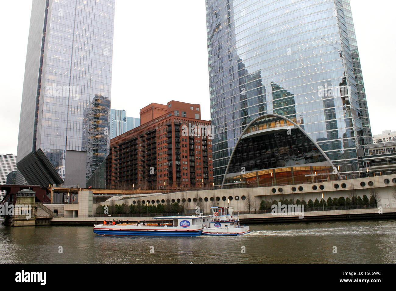 150 North Riverside Building High Resolution Stock Photography and ...