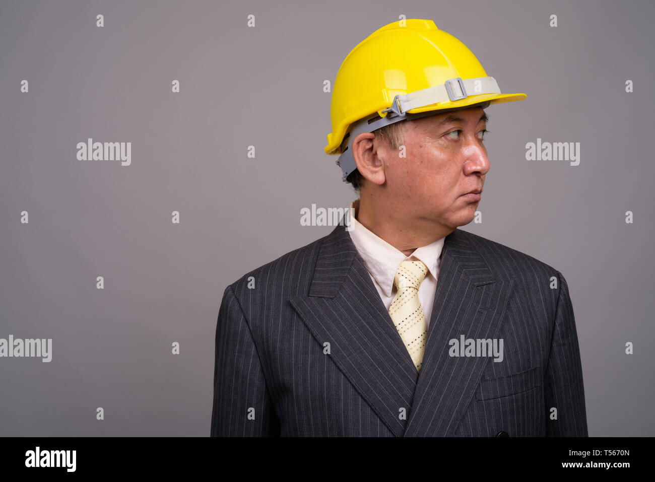 Japanese construction worker profile portrait hi-res stock photography ...