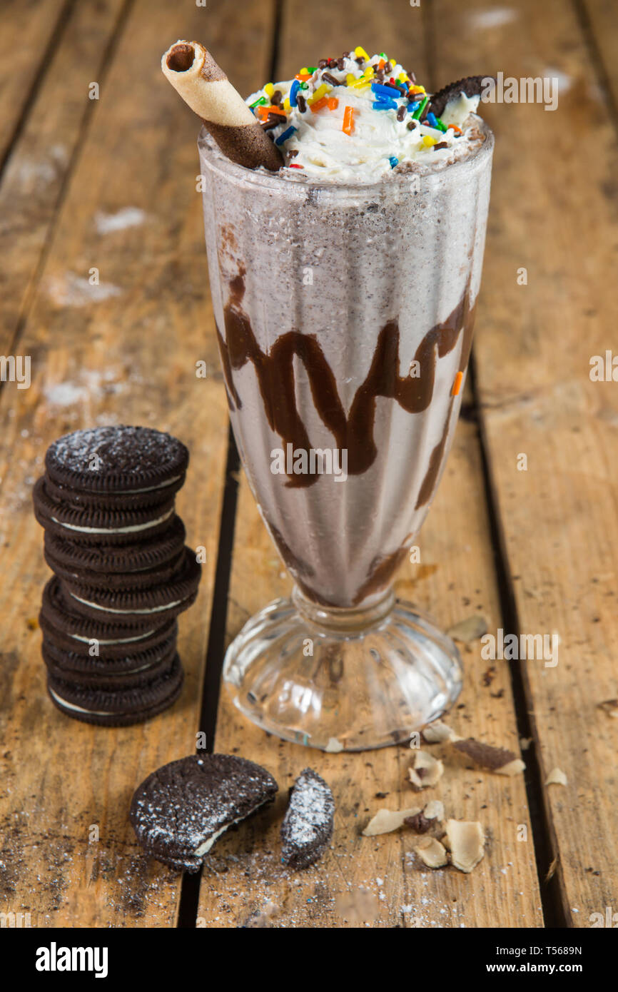 Milk chocolate shake hi-res stock photography and images - Alamy