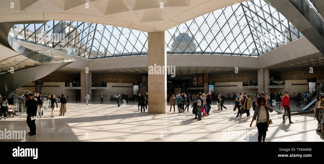 Glass pyramid roof ceiling hi-res stock photography and images - Alamy