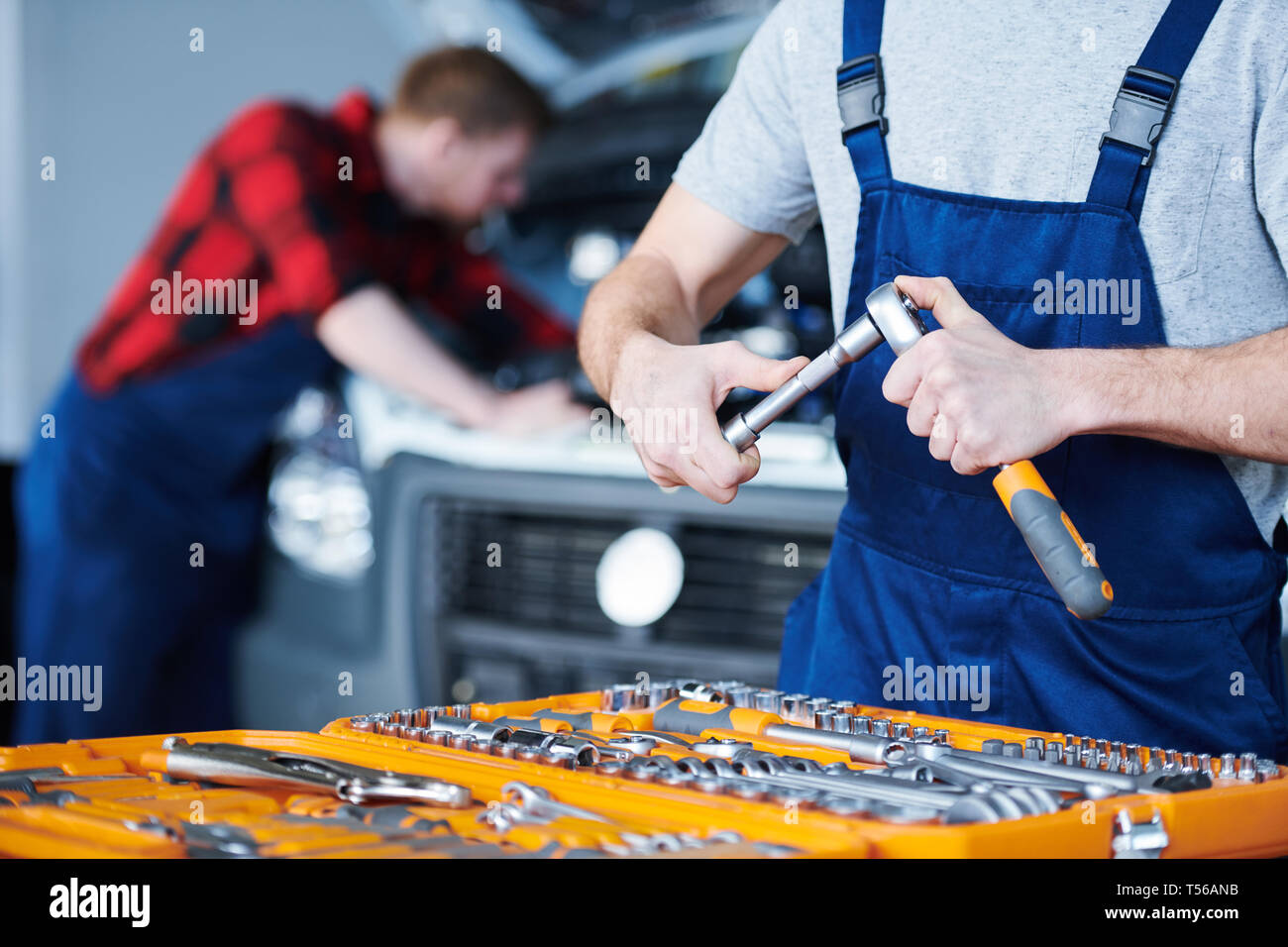 Fixing part hi-res stock photography and images - Alamy Fixing part hi-res stock photography and images - Alamy