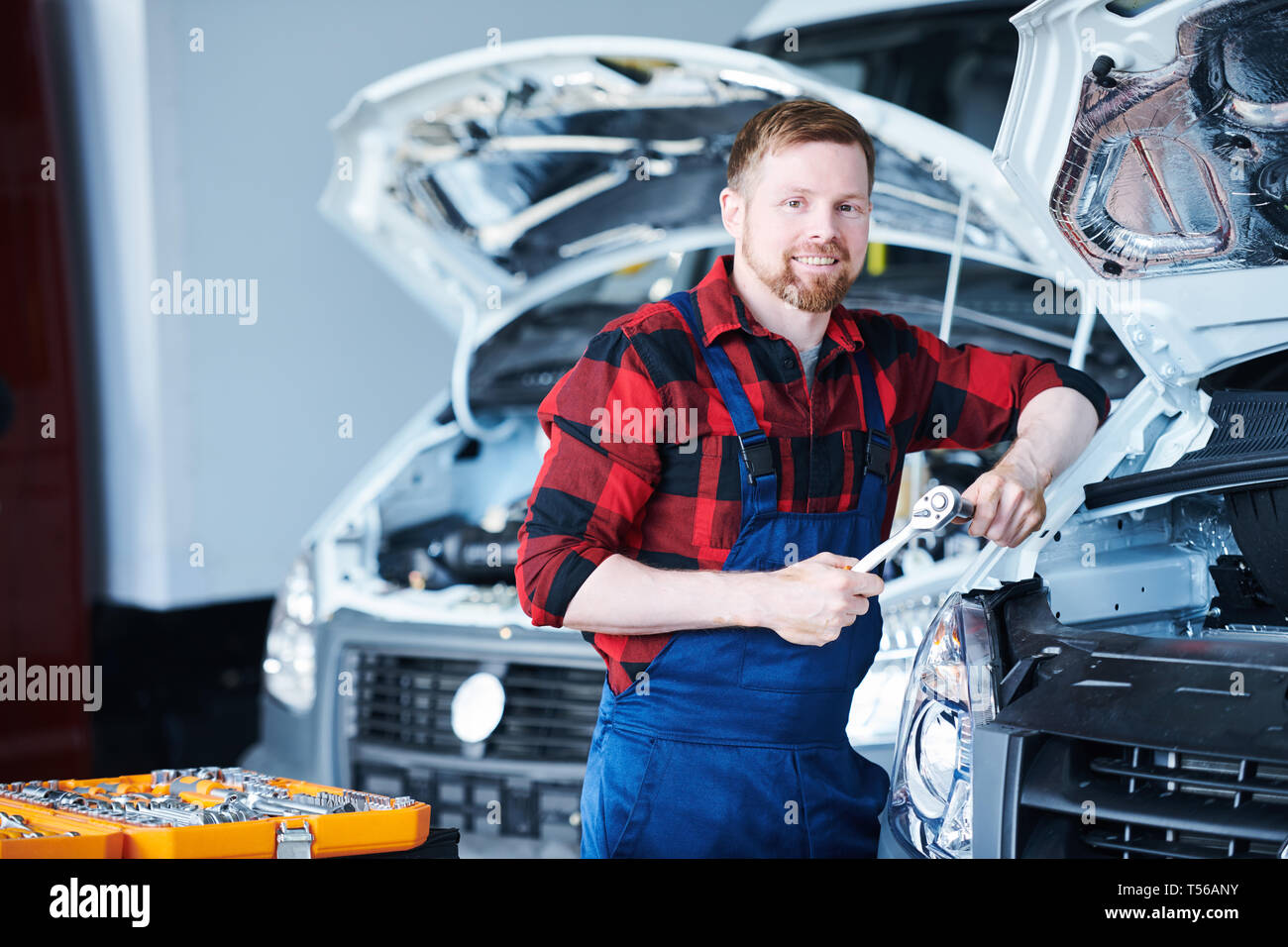 Specialist of repair service Stock Photo - Alamy