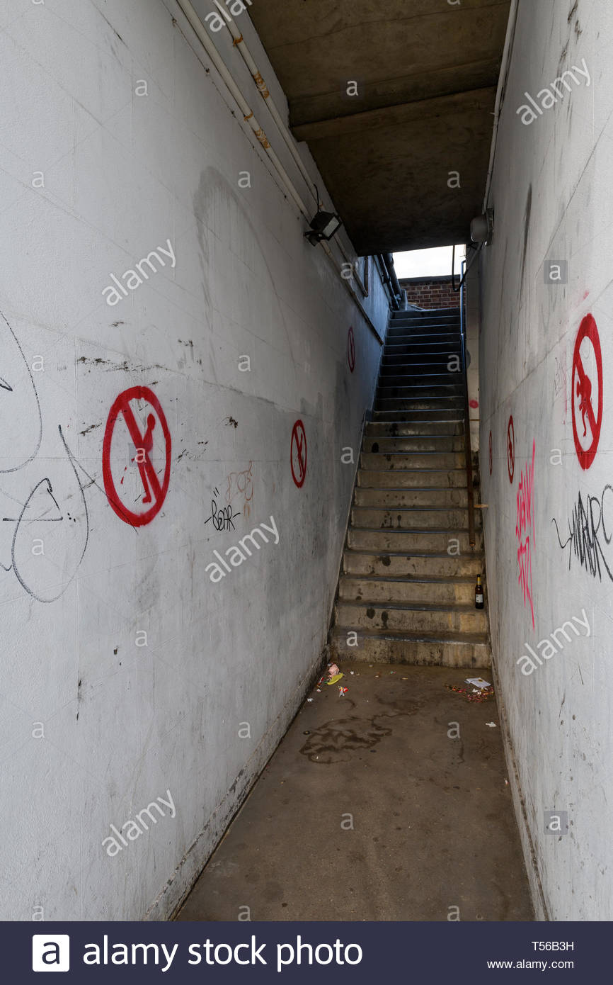 No Urination Sign High Resolution Stock Photography and Images - Alamy