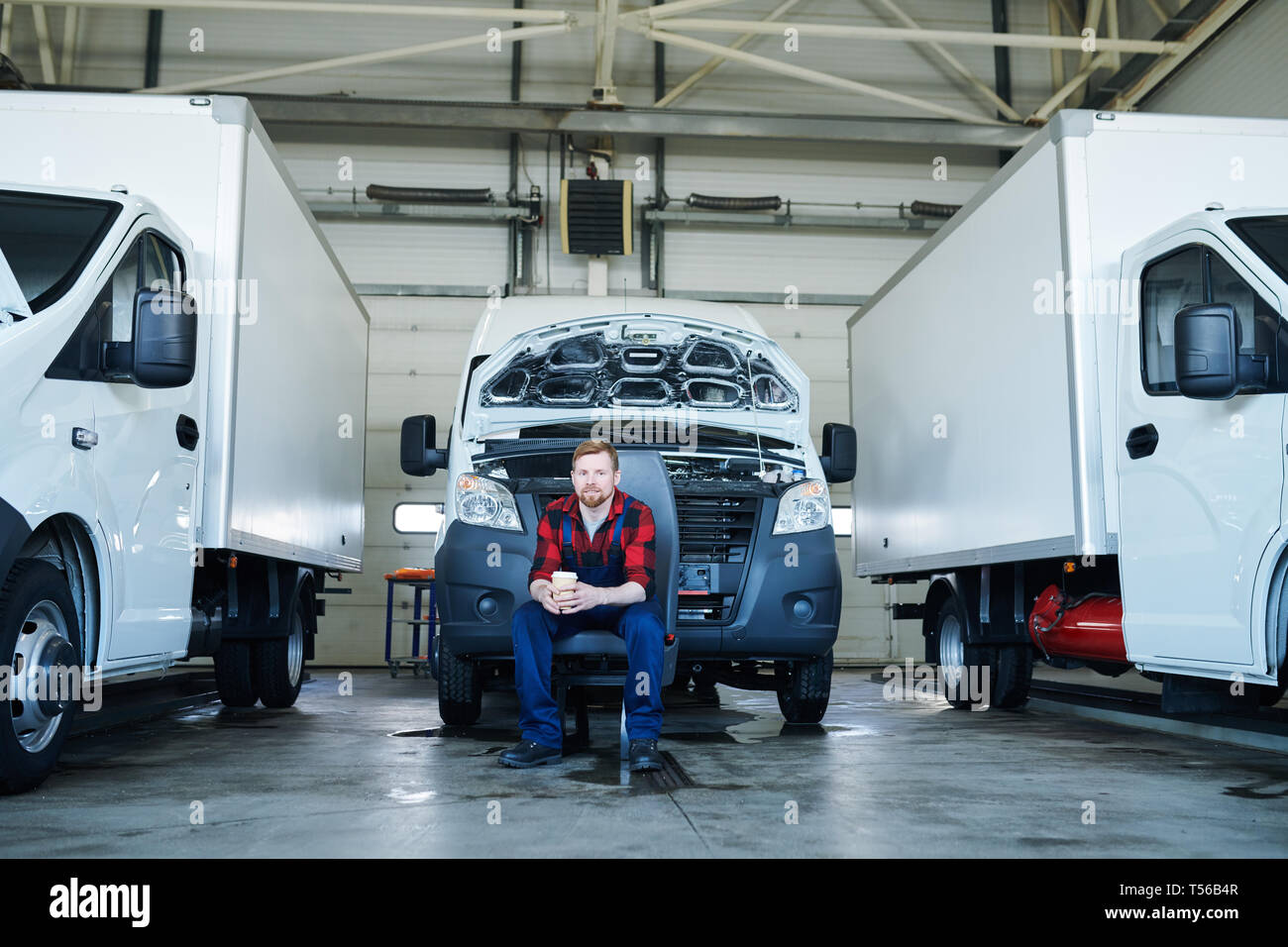 Service industry job hi-res stock photography and images - Alamy