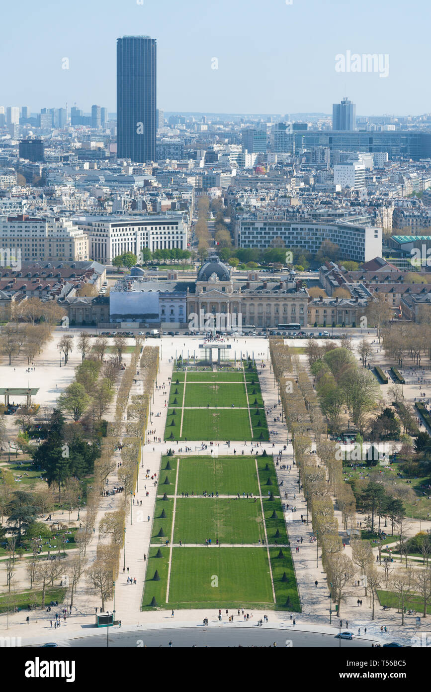 View of cityscape of Paris, France with major attractions of Paris ...