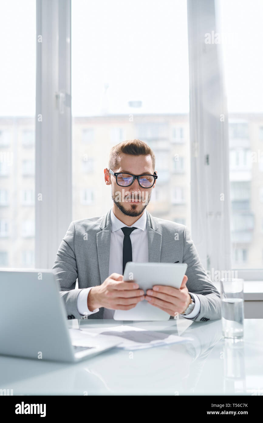 Businessman working watching statistics hi-res stock photography and ...