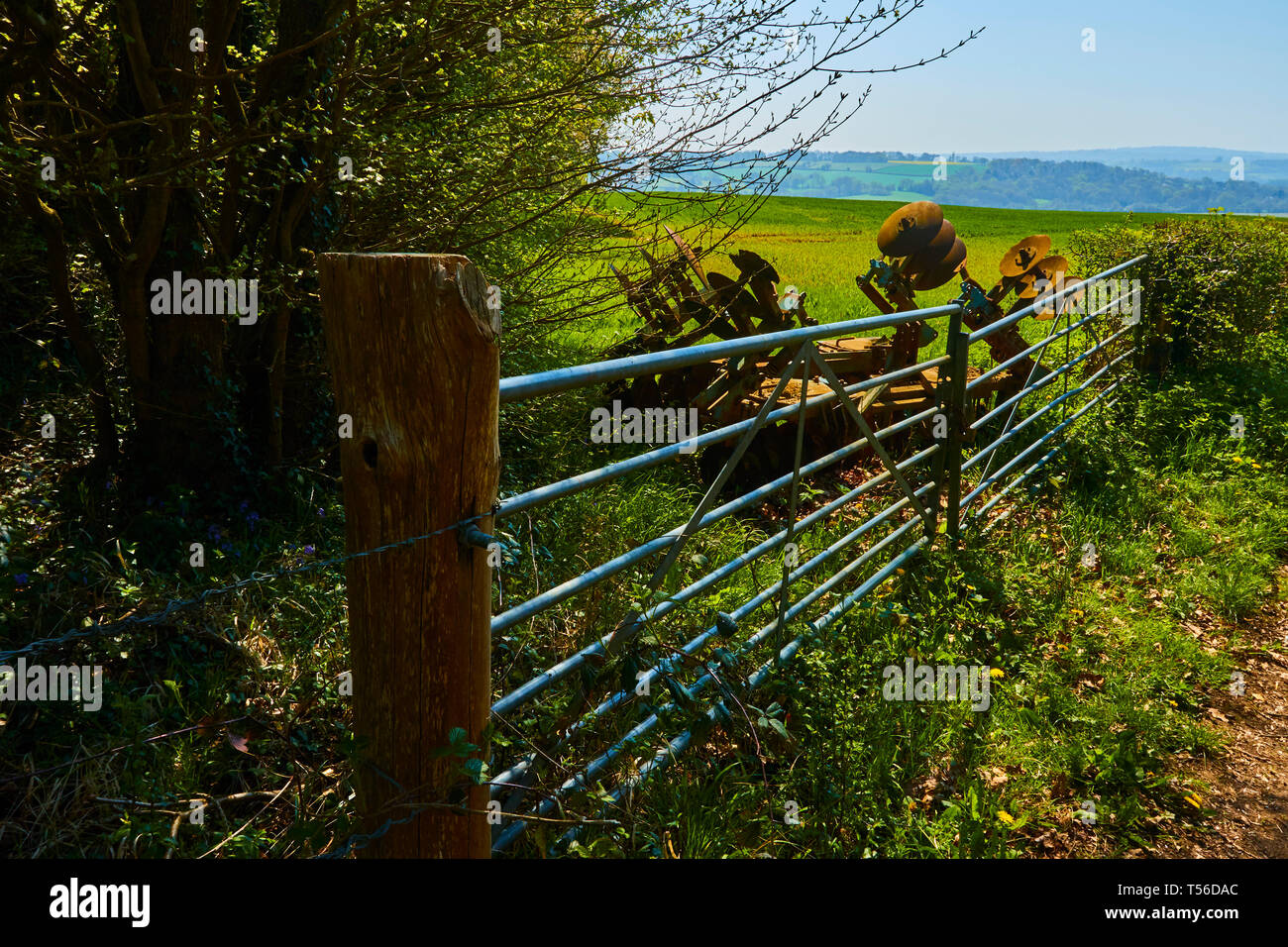 Gateway in front of the verdant Kent countryside in spring. Kent ...