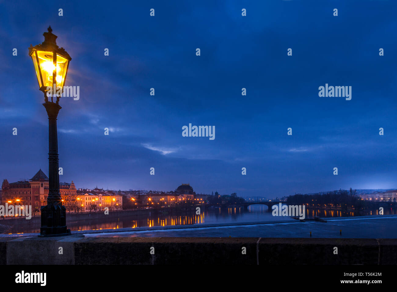 Medieval gothic charles bridge hi-res stock photography and images - Alamy