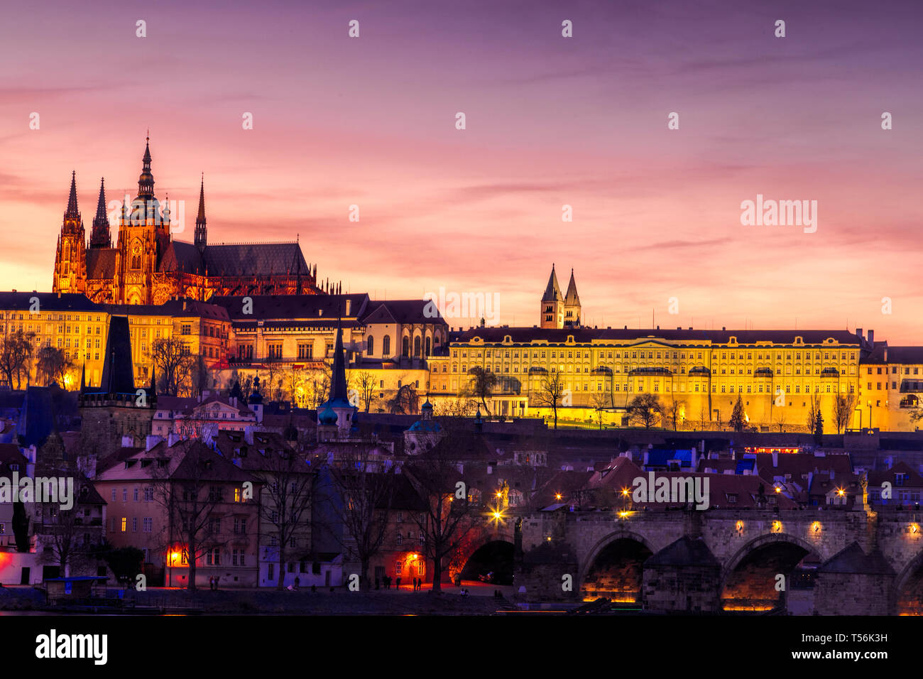 Vltava river prague castle charles hi-res stock photography and images ...