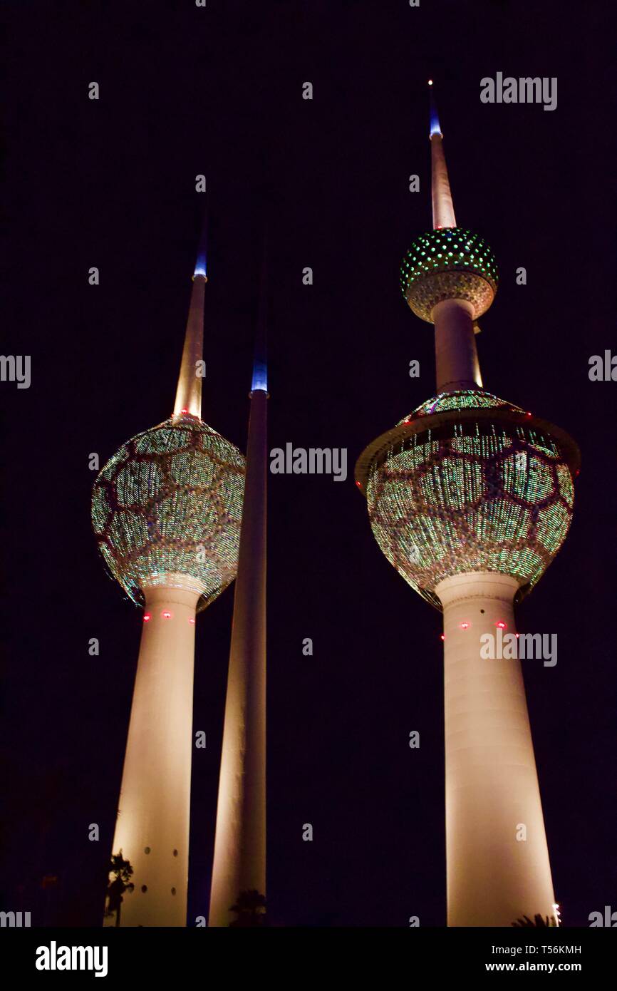 Kuwait street restaurant hi-res stock photography and images - Alamy