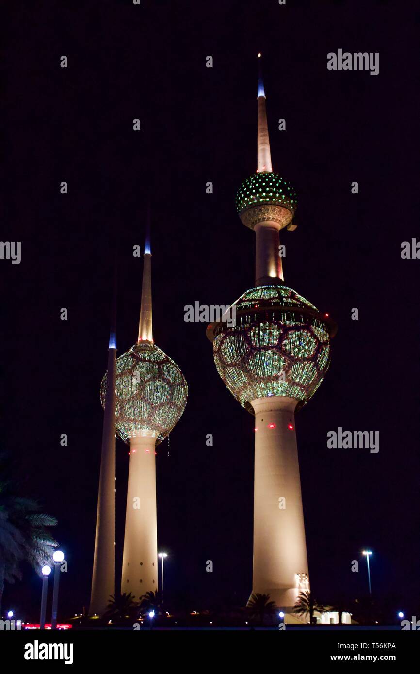 Kuwait street restaurant hi-res stock photography and images - Alamy