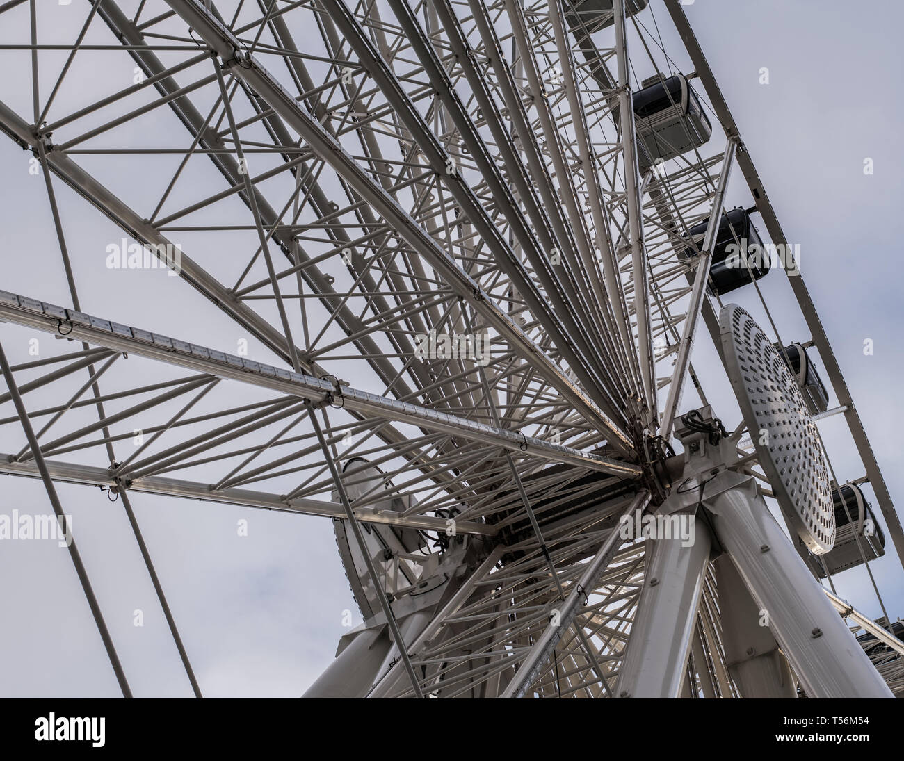 Architectural detail of ferris wheel structure Stock Photo - Alamy