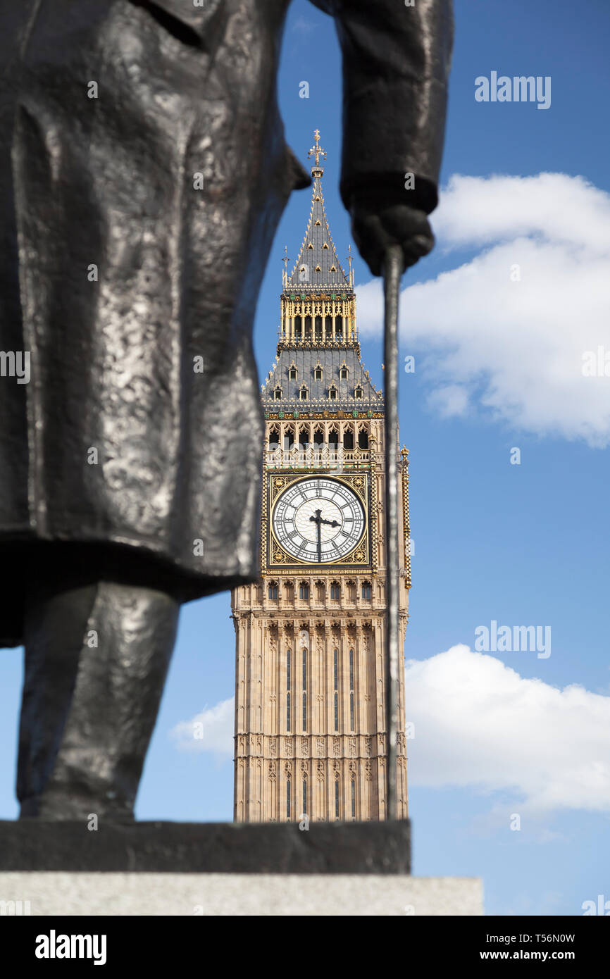 Sir winston churchill statue big ben hi-res stock photography and ...