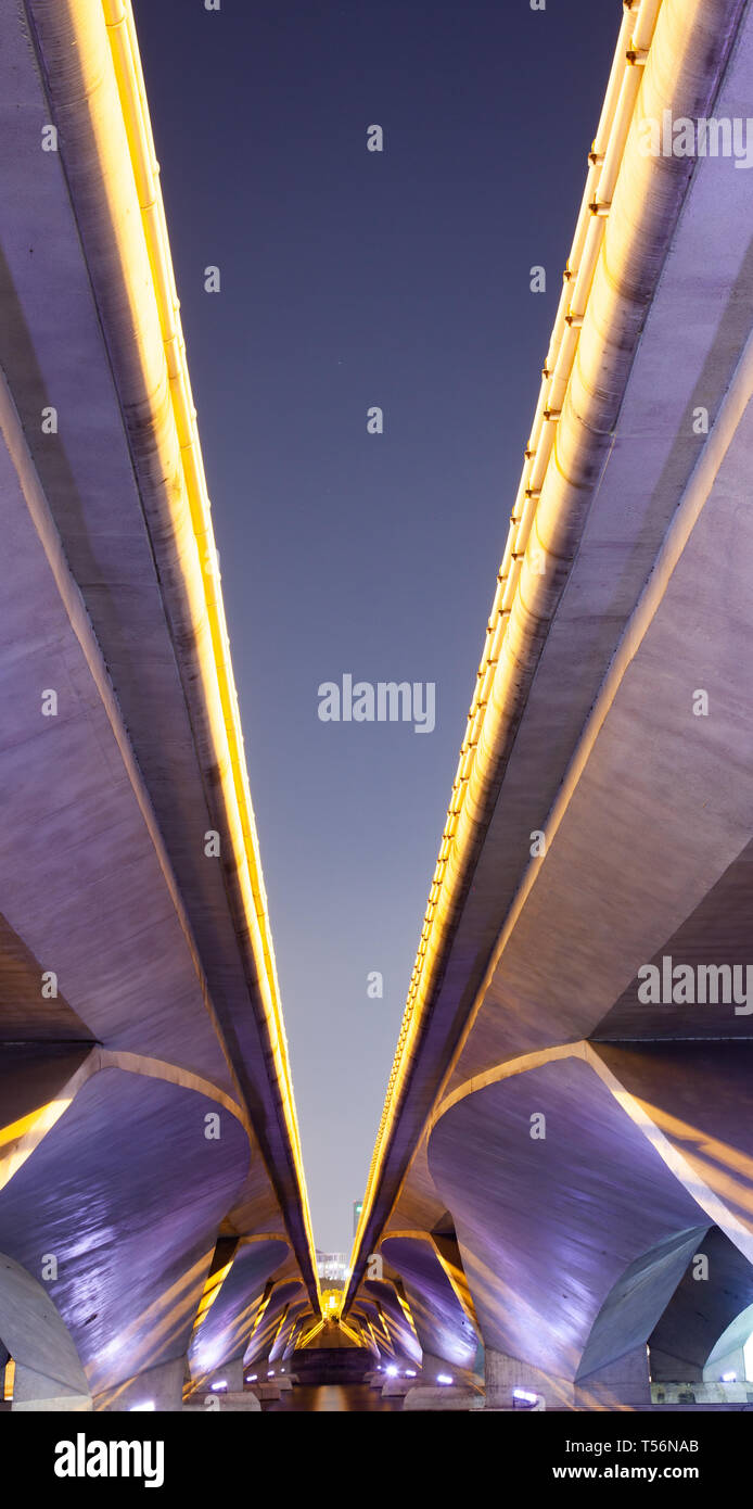 Bridge lines hi-res stock photography and images - Alamy