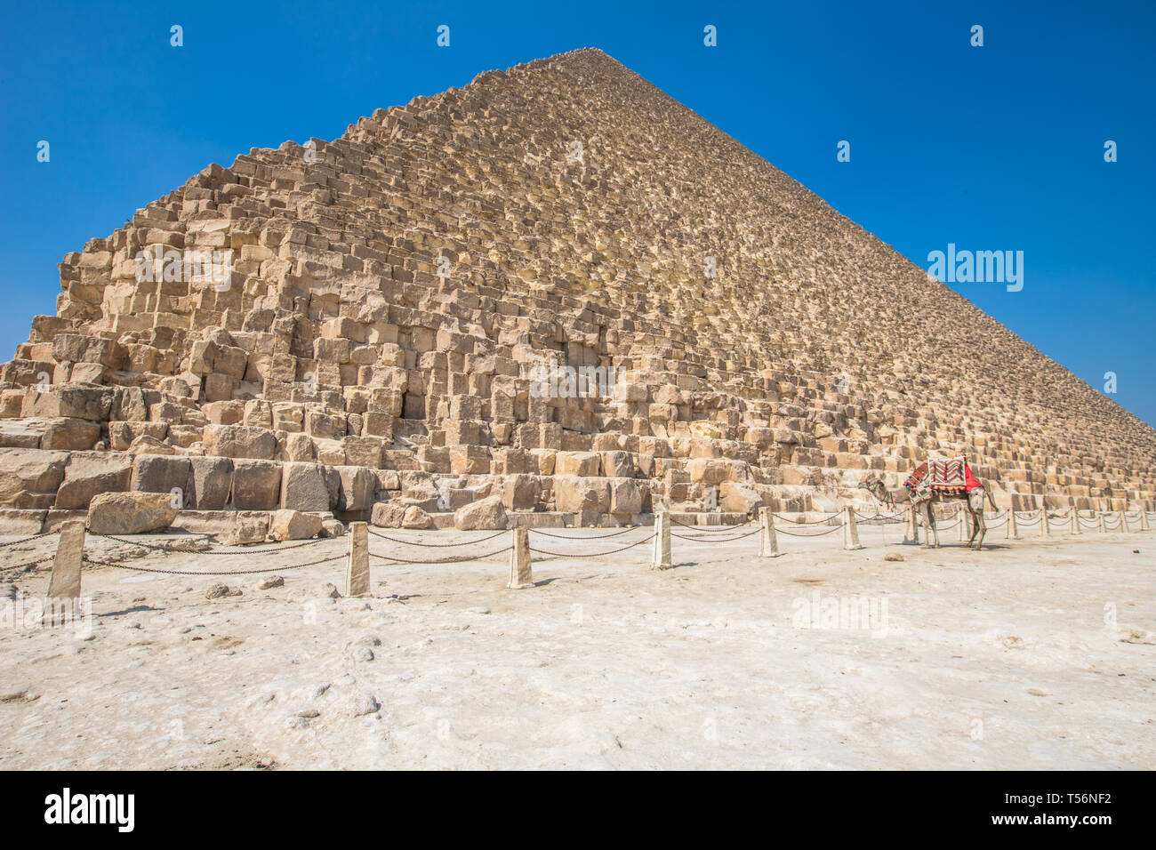 Egypt pyramid hi-res stock photography and images - Alamy